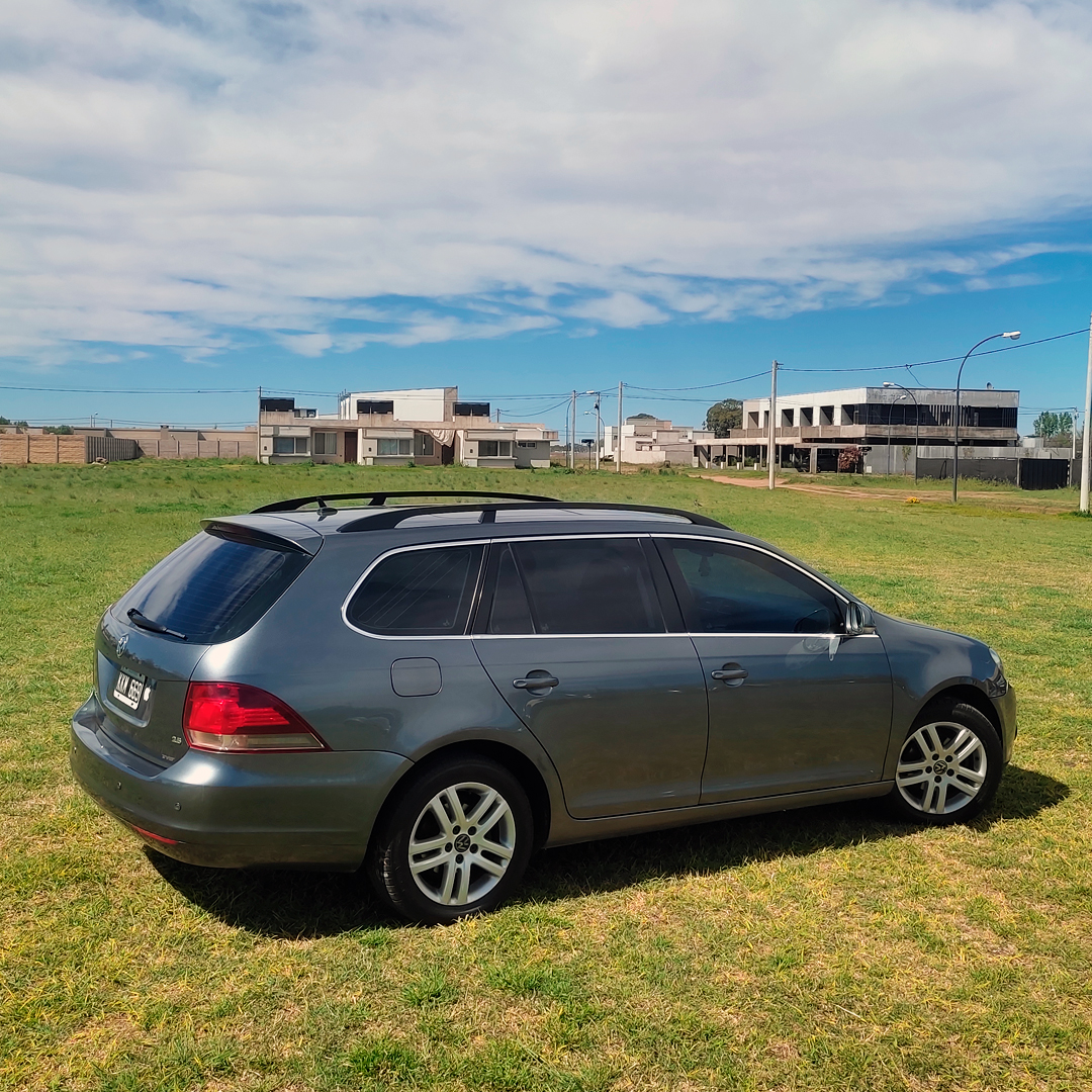 VOLKSWAGEN VENTO VARIANT MODELO 2011 CON MOTOR 2.5 – Feito Automotores ...